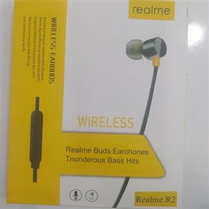 قیمت و خرید هدفون بی سیم مدل Realme R2 رنگ مشکی سری سیلیکونی دارای میکروفون