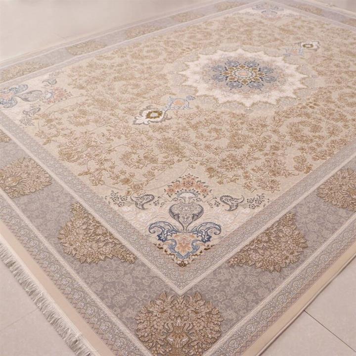 قیمت و خرید فرش اکرلیک 6 متری 1200 شانه گل برجسته طلاکوب طرح هانا رنگ کرم